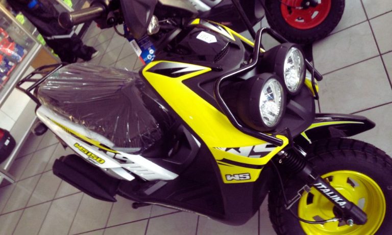 WS 150 Sport: Potencia, rendimiento y estilo en dos ruedas