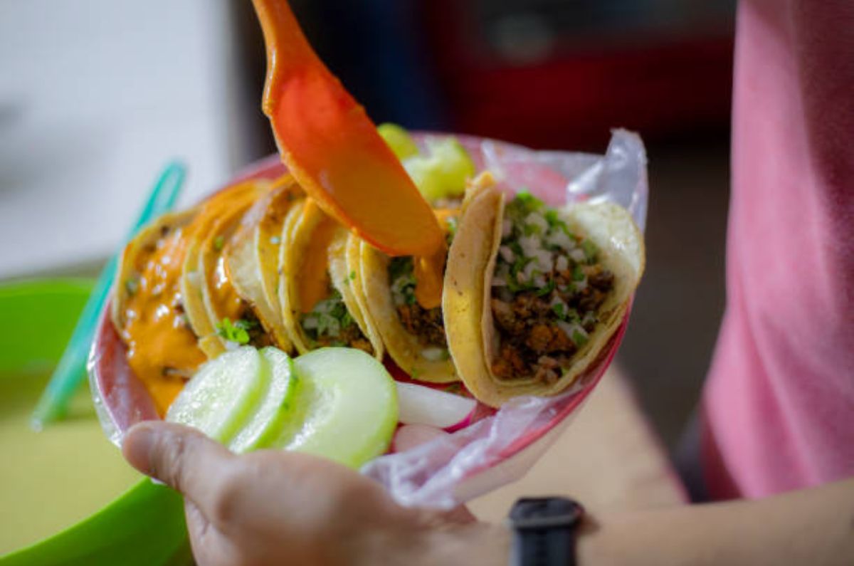 UNAM alerta: riesgos de la comida callejera que debes conocer